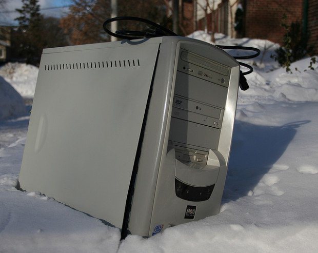 computer-in-the-snow - Bald Engineer